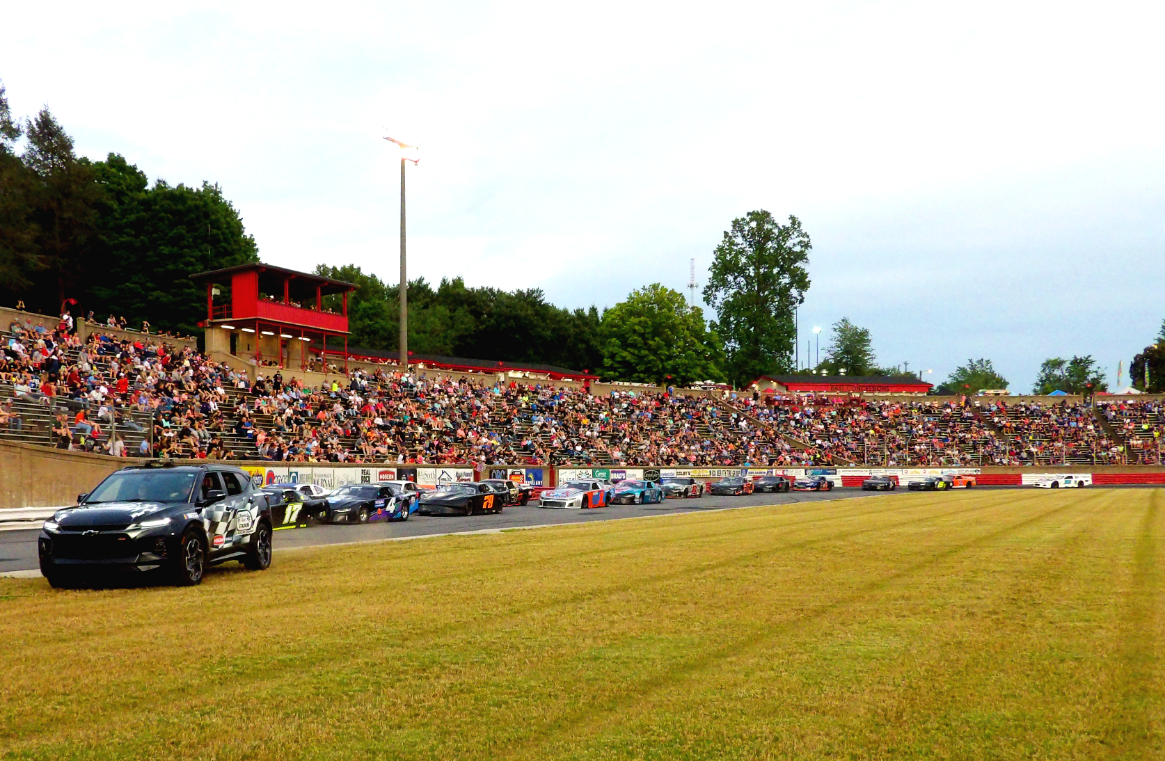 FROM THE OUTSIDE – An Honest Look At Racing At Bowman Gray Stadium ...